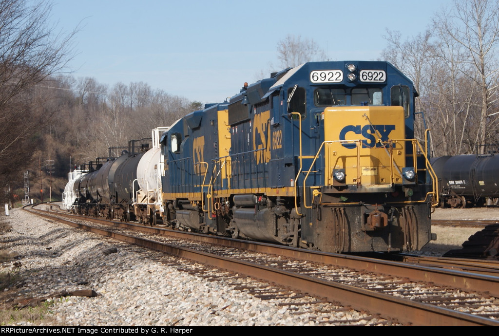 503 - CSXT 6922 on the H74409 sits in the siding at Reusens ready to go back to Lynchburg